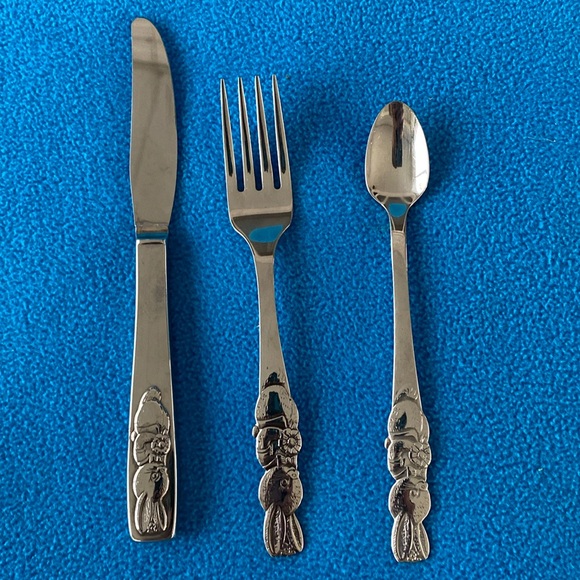 Oneida | Dining | Oneida Community Peter Rabbit Youth Set Midcentury ...